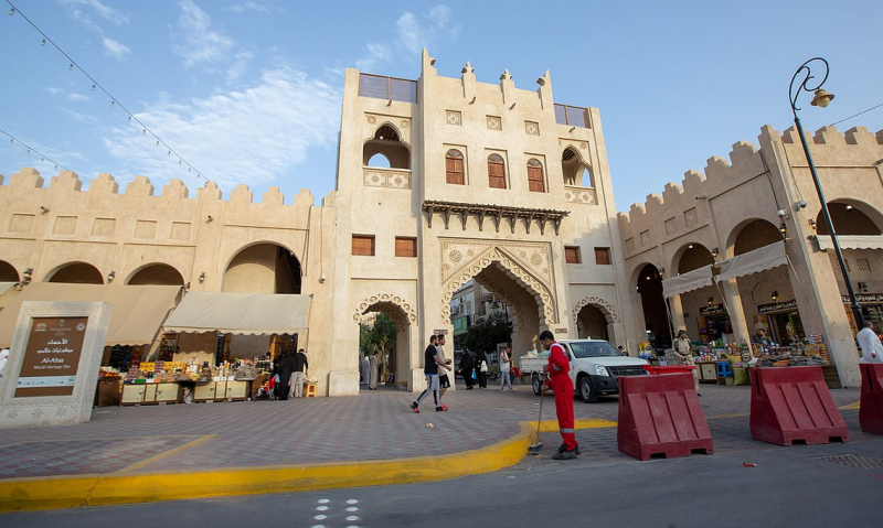 سوق القيصرية بالأحساء تراث حافل بالتاريخ والحضارة الرجل